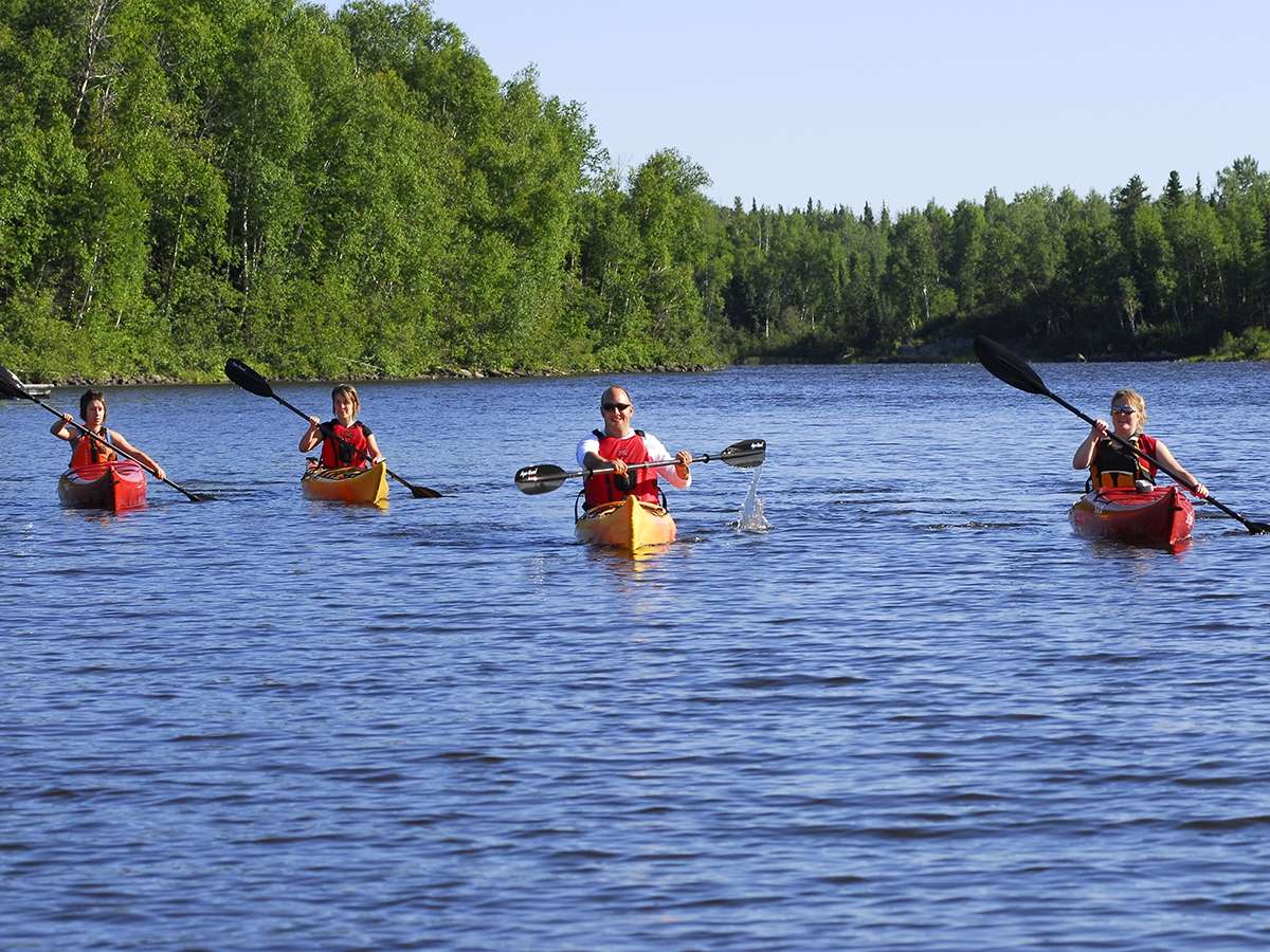 Kayak-parcours du lac Loïs - Parc national d'Aiguebelle | Kayak de mer ...