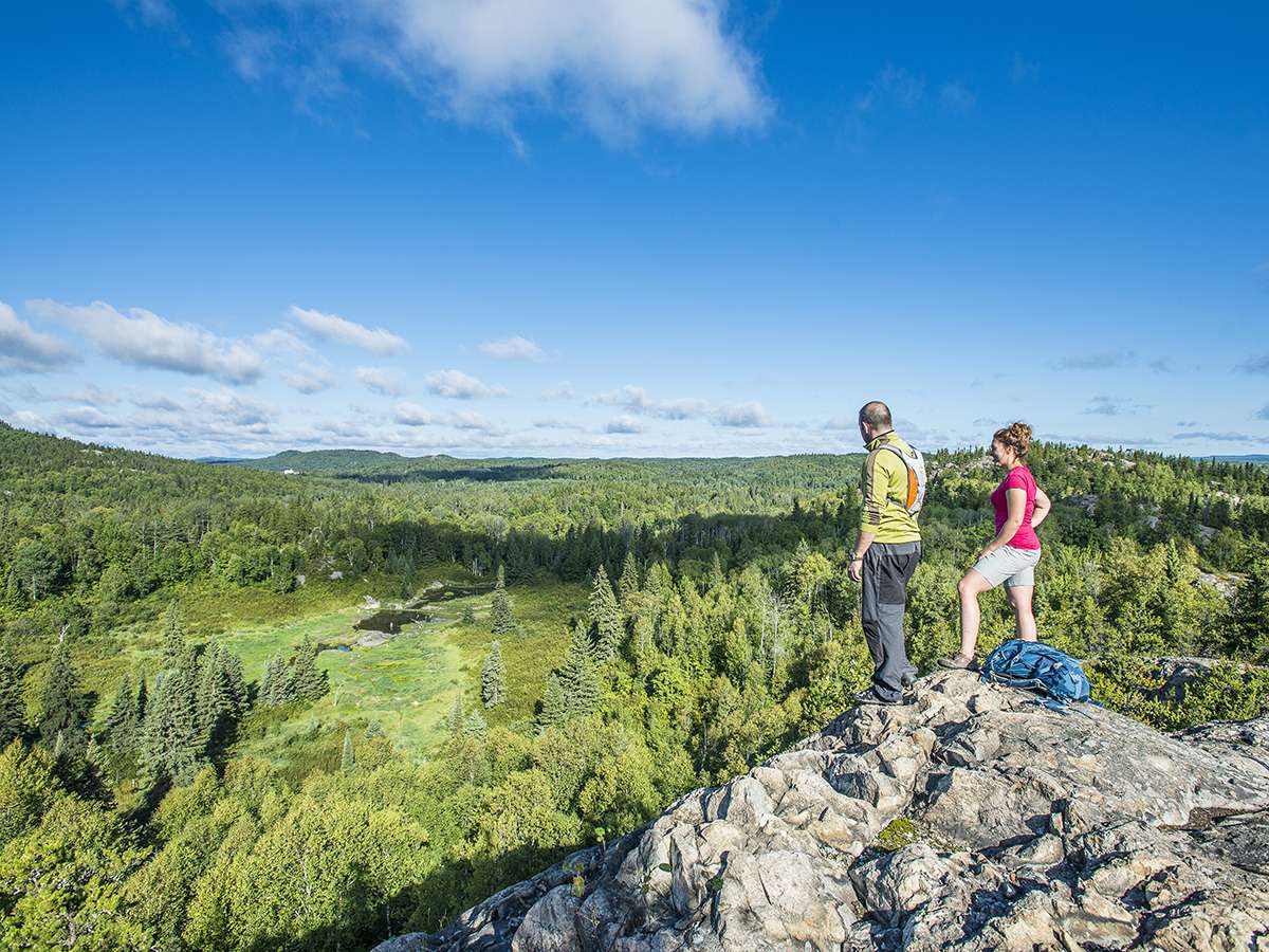 Sentiers pédestres des Collines D’Alembert | Randonnée pédestre | Accès ...