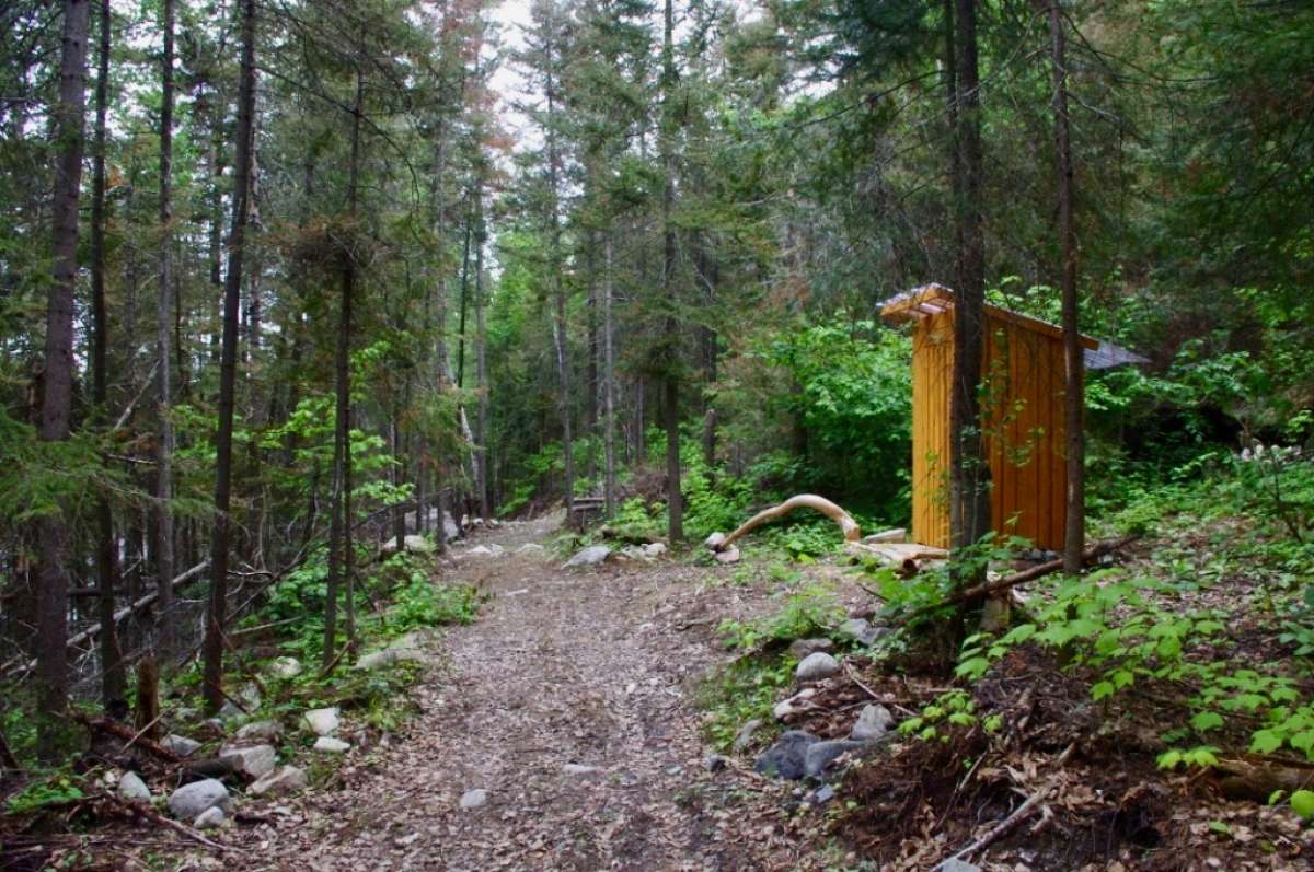 Sentiers de vélo de montagne Pointe-aux-Roches | Vélo de montagne ...